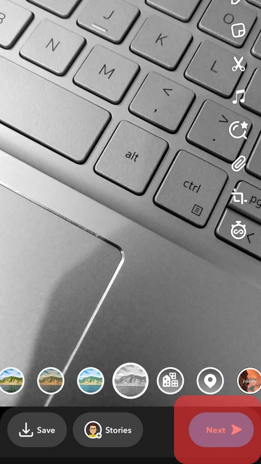 How To Add Multiple Photos to One Snap (2 Easiest Ways) | ITGeared