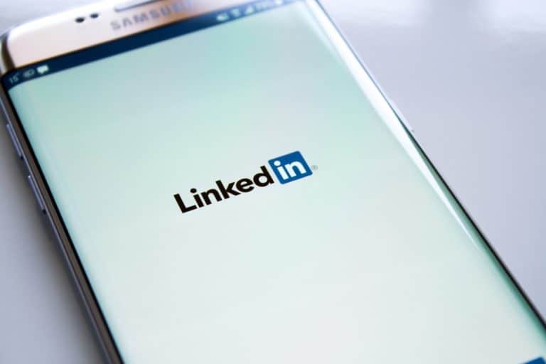 How To See Saved Jobs on LinkedIn? | ITGeared