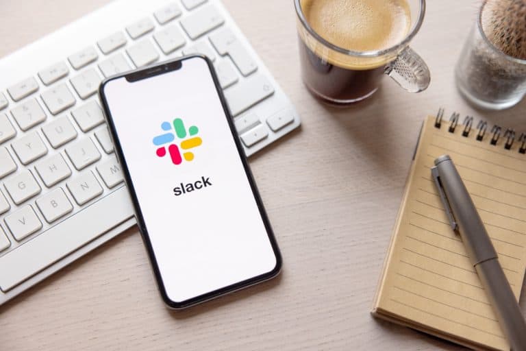 How To Add GIF to Slack | ITGeared