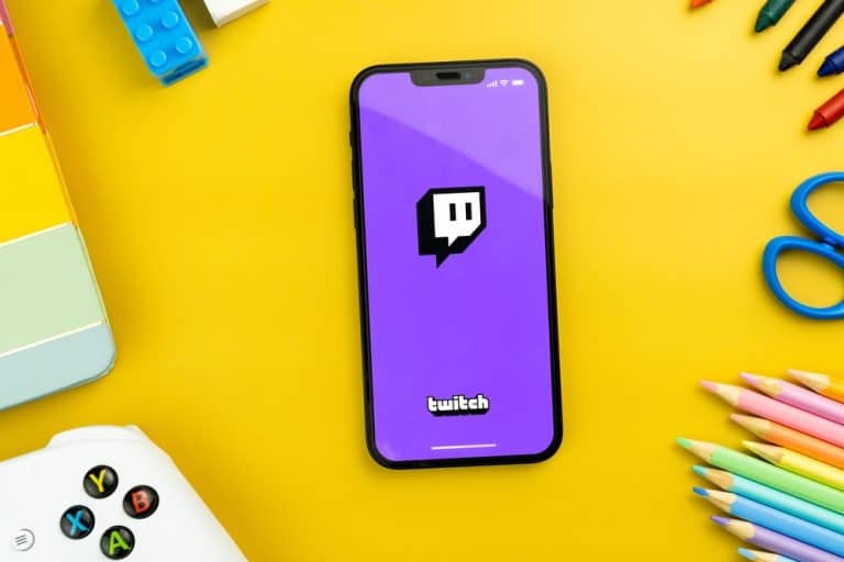 How To Use 7tv Emotes on Twitch | ITGeared