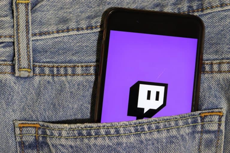 How To Use 7tv Emotes on Twitch | ITGeared