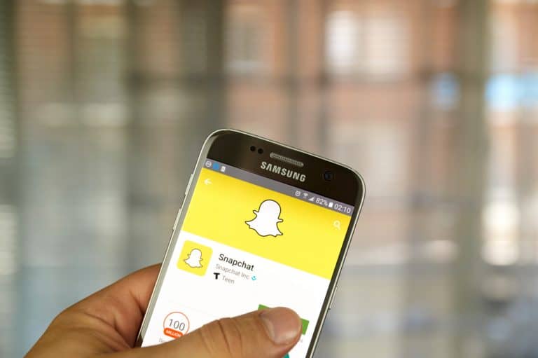 How To Change Snapchat Email | ITGeared