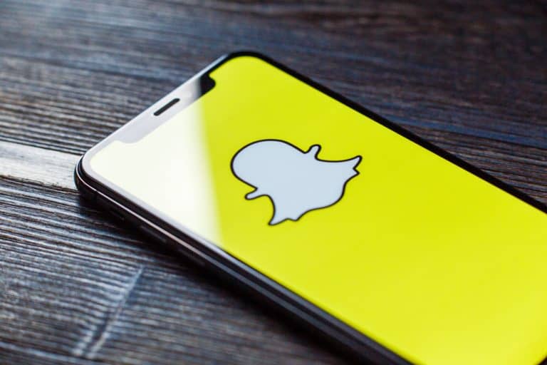 How To Send Voice Message on Snapchat | ITGeared