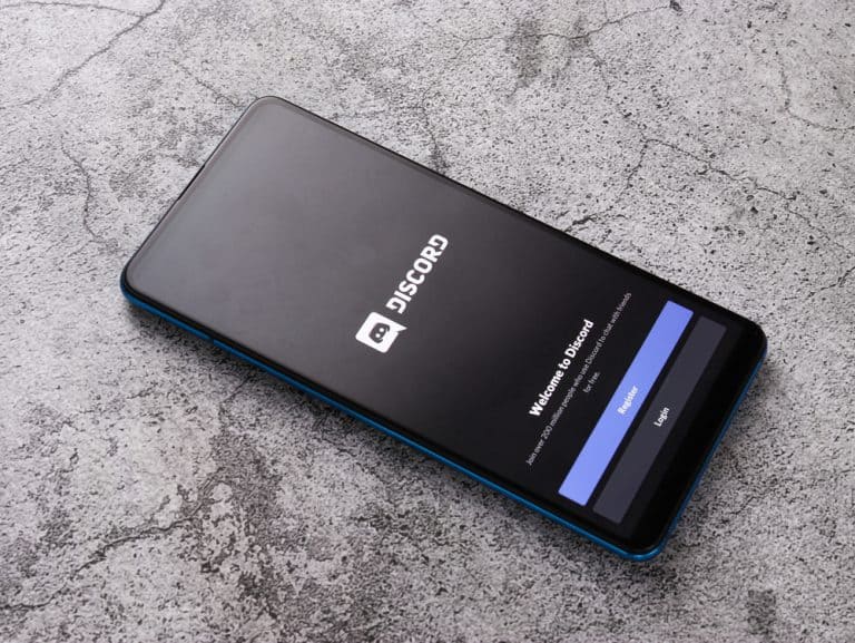 How To Connect Lunar Client to Discord | ITGeared