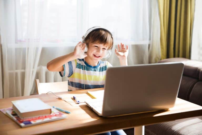 How To Engage Preschoolers on Zoom? | ITGeared