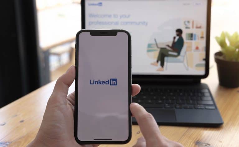 How To Find Connections on LinkedIn | ITGeared