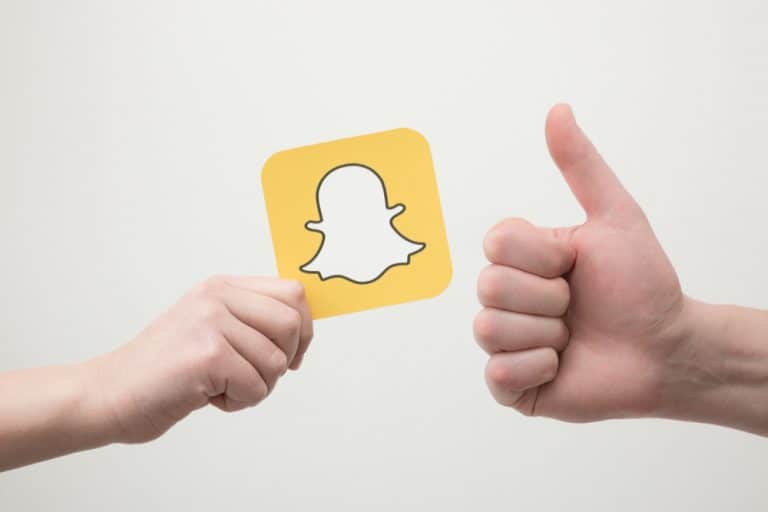 How To Log Out of Snapchat on All Devices | ITGeared