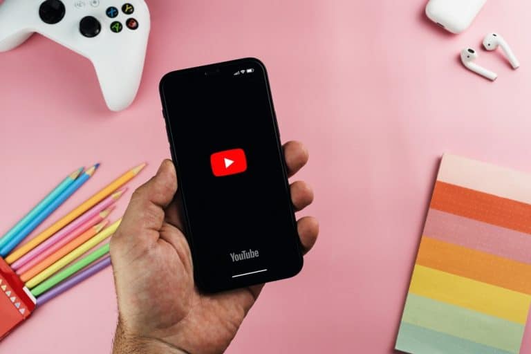 How To Make a Poll on YouTube | ITGeared