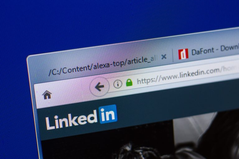 How To Make an Introduction on LinkedIn? | ITGeared