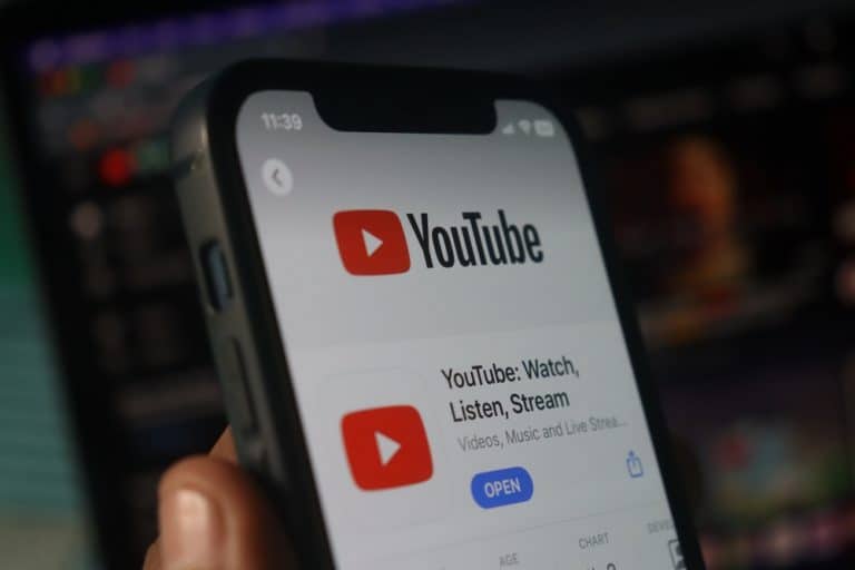 How To Premiere on YouTube | ITGeared