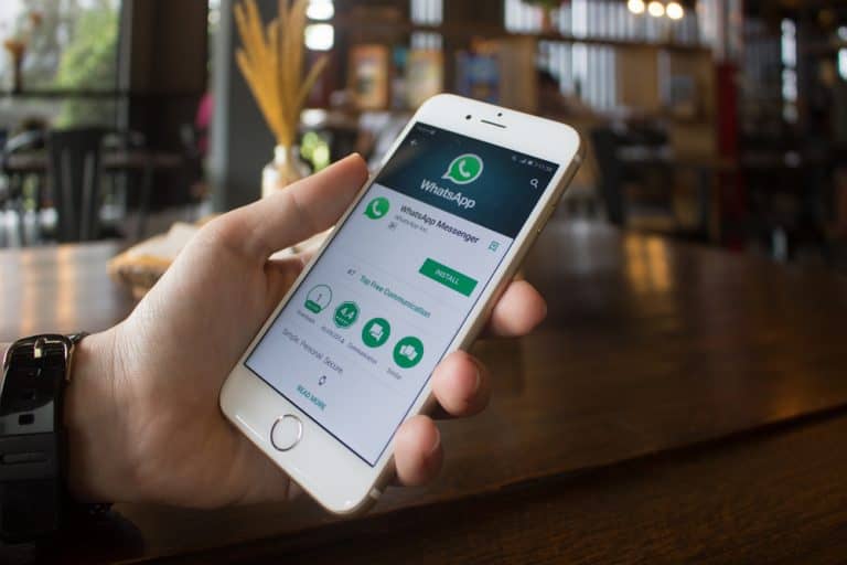 How To Restart WhatsApp on iPhone | ITGeared