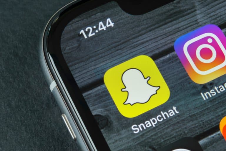 How To Share Instagram Post to Snapchat Story? | ITGeared