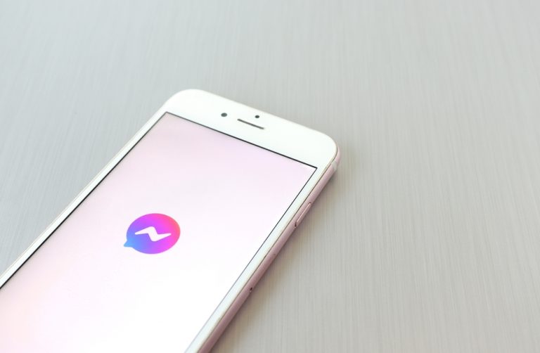 How To Share Messenger Profile | ITGeared