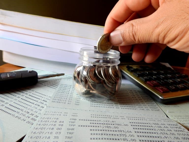 How To Separate Roles in Discord | ITGeared