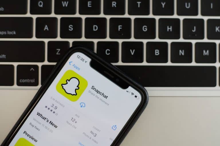 How To Delete Snapchat Messages Without Them Knowing | ITGeared