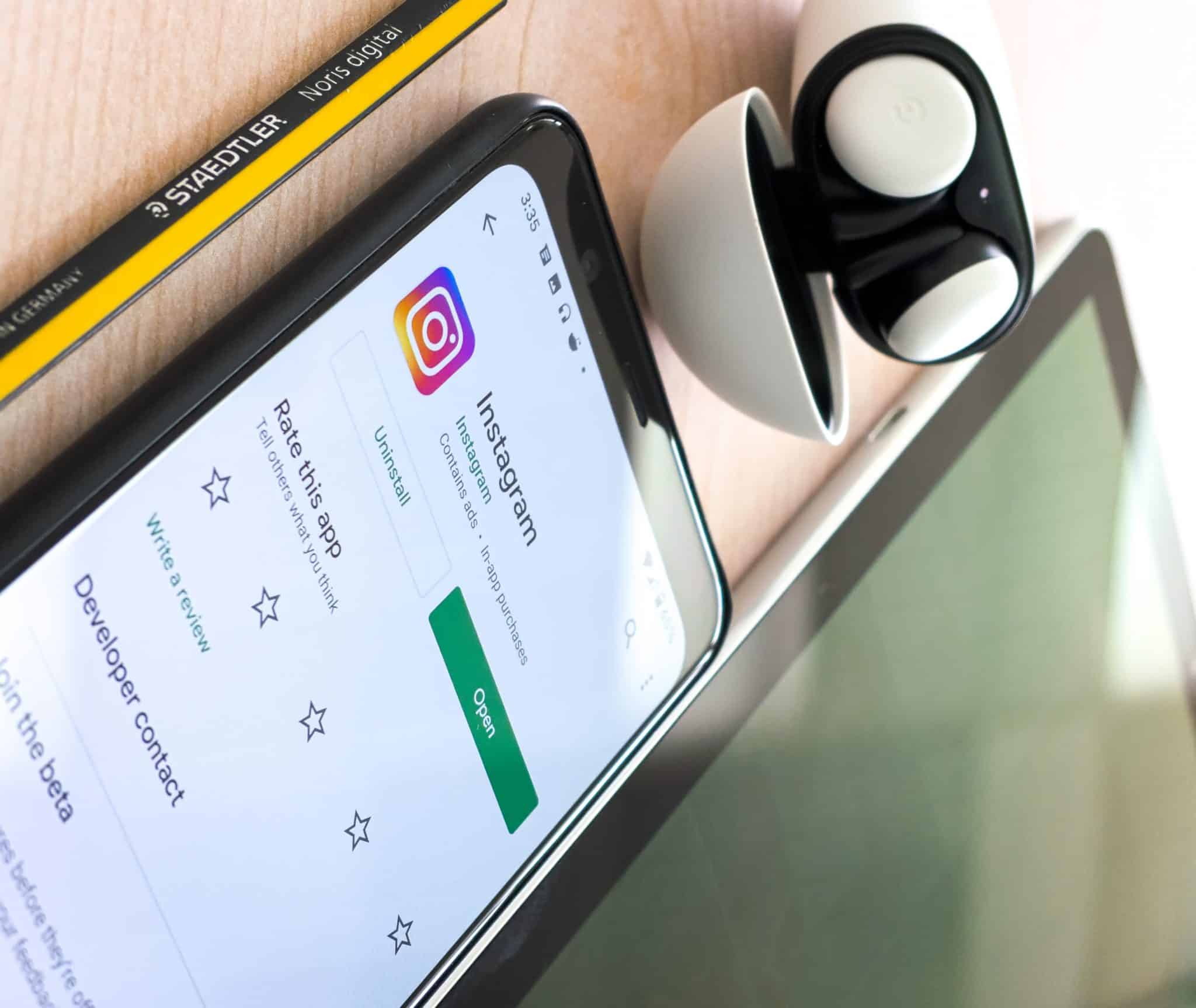 How To View Someone’s Old Instagram Photos | ITGeared