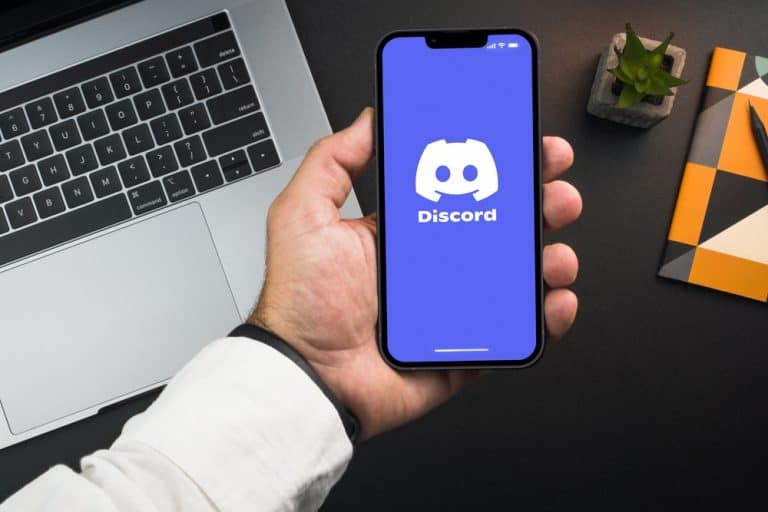 How To Change Banner Color on Discord? | ITGeared