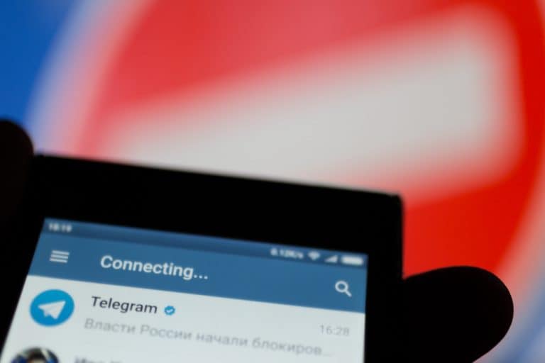 What Does "Contacting" Mean on Telegram? | ITGeared