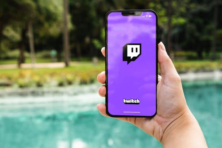 How To Use 7tv Emotes on Twitch | ITGeared