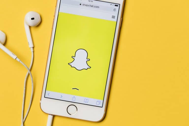 What To Post on Snapchat? | ITGeared