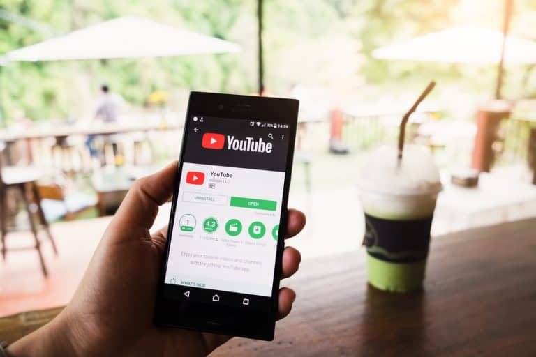 How To Loop a Song on YouTube | ITGeared